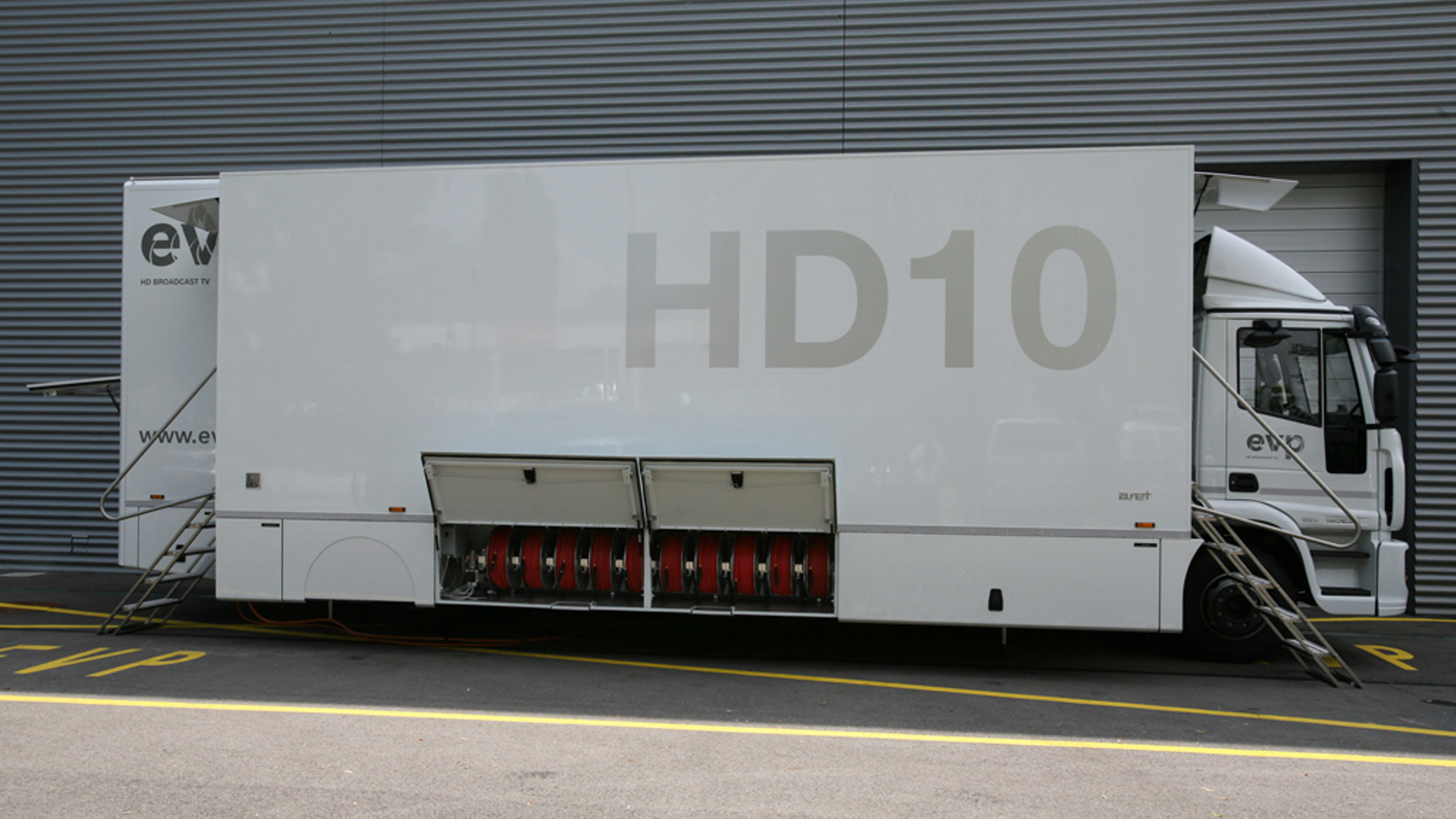 Large Ob Vans - ARET