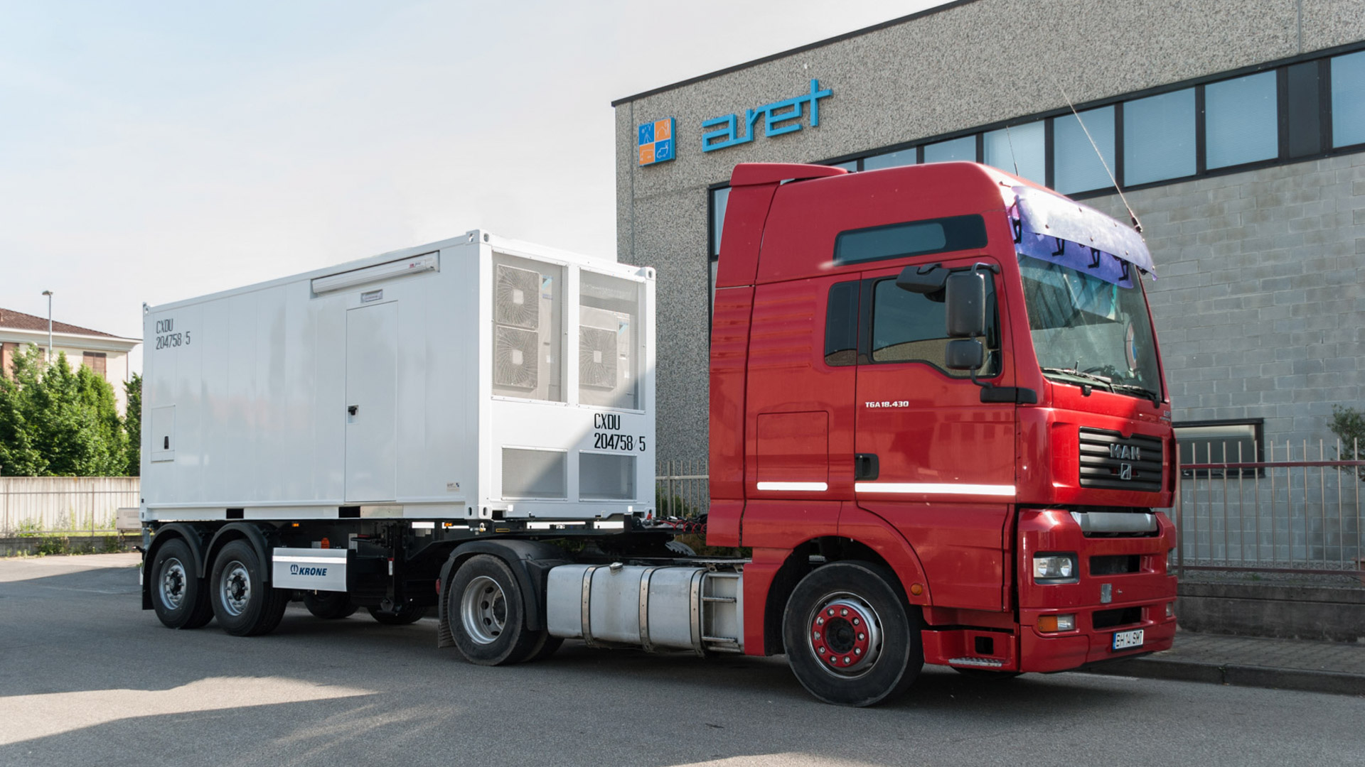 Large Ob Vans - ARET