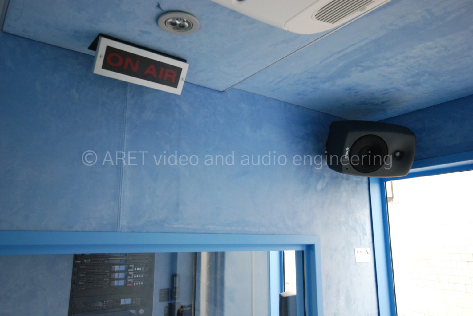 Radio OB Van with studio, technical room and external uplink system ARET